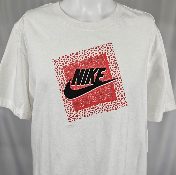 Nike | Shirts | Nwt Size Xl Nike The Nike Tee Graphic Tshirt White Red ...